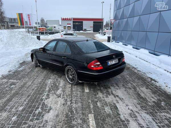 Melns Mercedes-Benz E 320 2006 Šilutė, ar dzinēja tilpumu 3.00 L un nobraukumu 350 tūkst. km par 1850 €, foto 3 vietnē AUTOMOTO.COM.LV