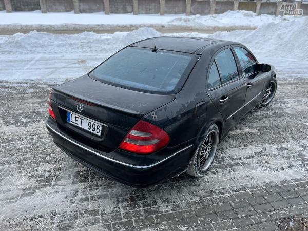 Melns Mercedes-Benz E 320 2006 Šilutė, ar dzinēja tilpumu 3.00 L un nobraukumu 350 tūkst. km par 1850 €, foto 4 vietnē AUTOMOTO.COM.LV