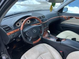 Melns Mercedes-Benz E 320 2006 Šilutė, ar dzinēja tilpumu 3.00 L un nobraukumu 350 tūkst. km par 1850 €, foto 8 vietnē AUTOMOTO.COM.LV