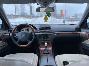 Melns Mercedes-Benz E 320 2006 Šilutė, ar dzinēja tilpumu 3.00 L un nobraukumu 350 tūkst. km par 1850 €, foto 12 vietnē AUTOMOTO.COM.LV
