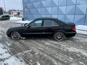 Melns Mercedes-Benz E 320 2006 Klaipėda, ar dzinēja tilpumu 3.00 L un nobraukumu 355 tūkst. km par 2350 €, foto 6 vietnē AUTOMOTO.COM.LV
