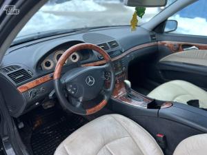Melns Mercedes-Benz E 320 2006 Klaipėda, ar dzinēja tilpumu 3.00 L un nobraukumu 355 tūkst. km par 2350 €, foto 8 vietnē AUTOMOTO.COM.LV