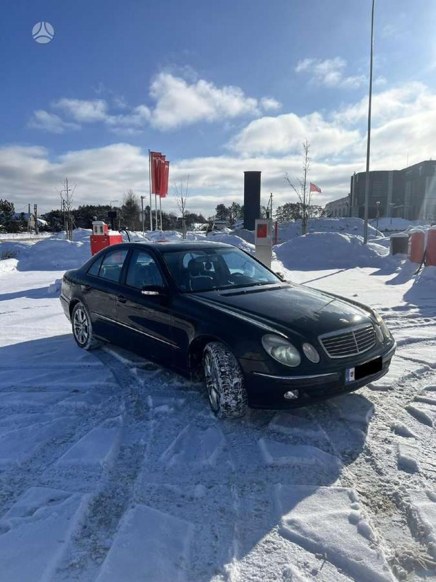 Melns Mercedes-Benz E 320 2006 Viļņa, ar dzinēja tilpumu 0.00 L un nobraukumu 302 tūkst. km par 3499 €, foto 4 vietnē AUTOMOTO.COM.LV