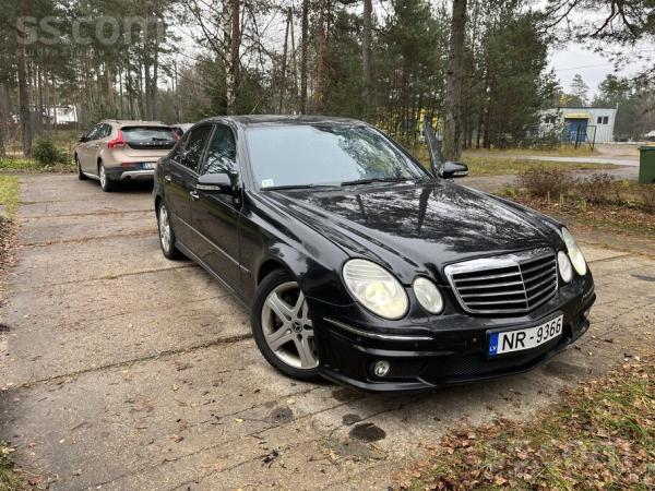 Melns Mercedes-Benz E 320 2006 Rīga, ar dzinēja tilpumu 3.00 L un nobraukumu 400 tūkst. km par 5400 €, foto 1 vietnē AUTOMOTO.COM.LV