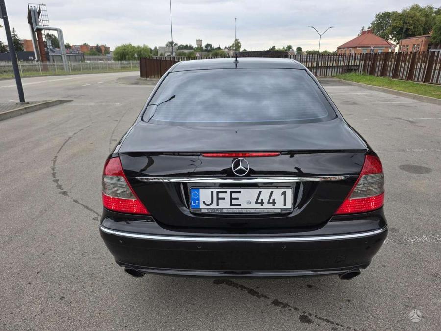Melns Mercedes-Benz E 320 2006 Marijampole, ar dzinēja tilpumu 2.99 L un nobraukumu 437 tūkst. km par 5000 €, foto 6 vietnē AUTOMOTO.COM.LV