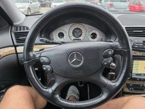 Melns Mercedes-Benz E 320 2006 Marijampole, ar dzinēja tilpumu 2.99 L un nobraukumu 437 tūkst. km par 5000 €, foto 17 vietnē AUTOMOTO.COM.LV