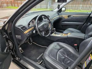 Melns Mercedes-Benz E 320 2006 Marijampole, ar dzinēja tilpumu 2.99 L un nobraukumu 437 tūkst. km par 5000 €, foto 19 vietnē AUTOMOTO.COM.LV