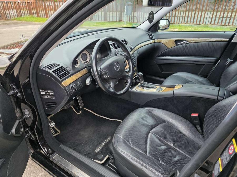 Melns Mercedes-Benz E 320 2006 Marijampole, ar dzinēja tilpumu 2.99 L un nobraukumu 437 tūkst. km par 5000 €, foto 19 vietnē AUTOMOTO.COM.LV
