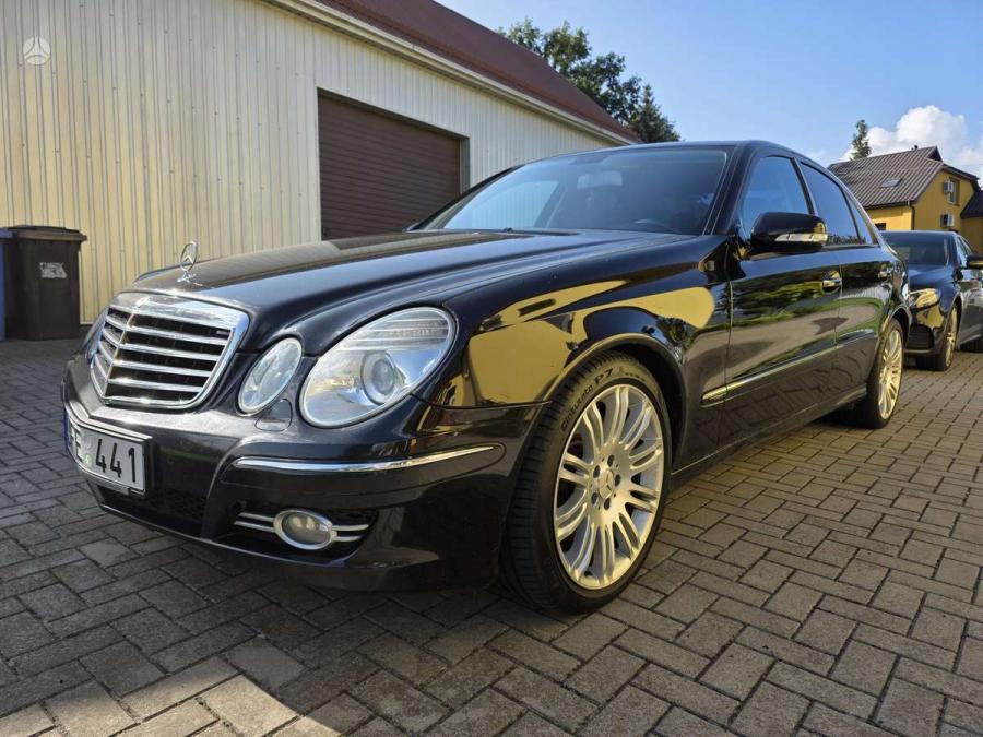 Melns Mercedes-Benz E 320 2006 Marijampole, ar dzinēja tilpumu 2.99 L un nobraukumu 437 tūkst. km par 5000 €, foto 24 vietnē AUTOMOTO.COM.LV