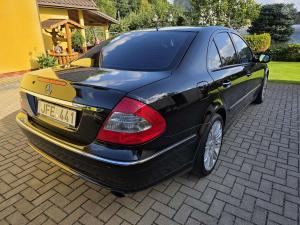 Melns Mercedes-Benz E 320 2006 Marijampole, ar dzinēja tilpumu 2.99 L un nobraukumu 437 tūkst. km par 5000 €, foto 28 vietnē AUTOMOTO.COM.LV