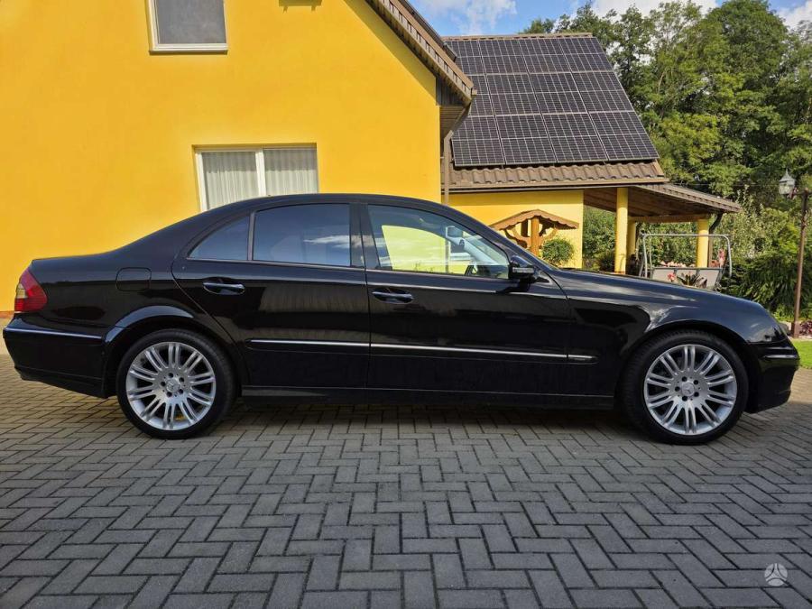 Melns Mercedes-Benz E 320 2006 Marijampole, ar dzinēja tilpumu 2.99 L un nobraukumu 437 tūkst. km par 5000 €, foto 29 vietnē AUTOMOTO.COM.LV