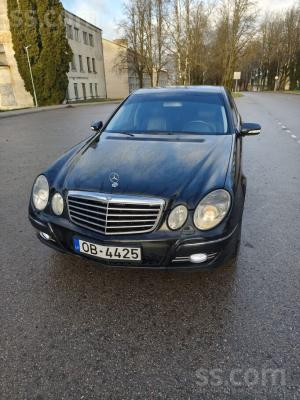Melns Mercedes-Benz E 320 2007 Talsi, ar dzinēja tilpumu 3.00 L un nobraukumu 331 tūkst. km par 4200 €, foto  vietnē AUTOMOTO.COM.LV