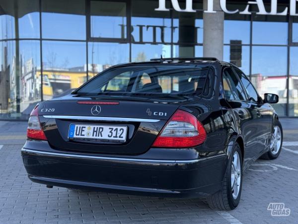Black Mercedes-Benz E 320 2007 in Kaunas, with an engine capacity of 3.00 L and mileage of 297 thousand km for 4950 €, photo 8 on AUTOMOTO.COM.LV