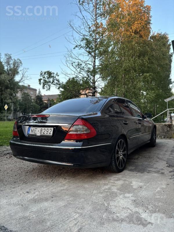 Melns Mercedes-Benz E 320 2007 Rīga, ar dzinēja tilpumu 3.00 L un nobraukumu 380 tūkst. km par 4000 €, foto 4 vietnē AUTOMOTO.COM.LV