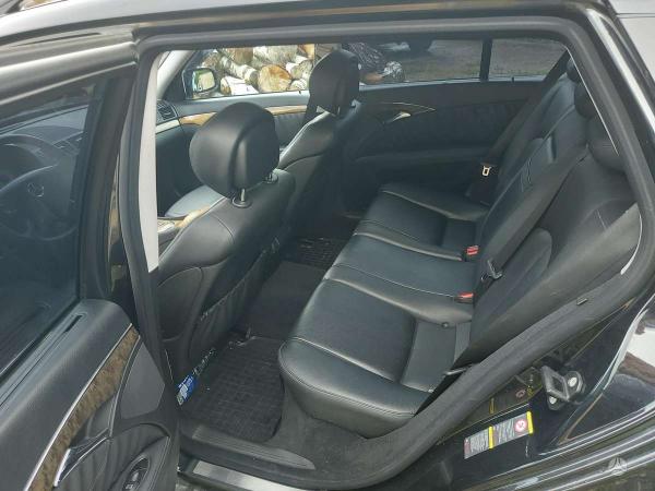 Black Mercedes-Benz E 320 2007 in Vilnius, with an engine capacity of 3.20 L and mileage of 340 thousand km for 3400 €, photo 8 on AUTOMOTO.COM.LV