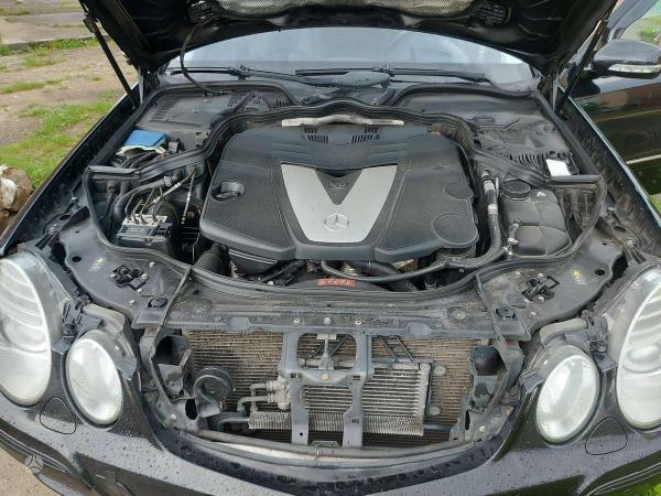 Black Mercedes-Benz E 320 2007 in Vilnius, with an engine capacity of 3.20 L and mileage of 340 thousand km for 3400 €, photo 9 on AUTOMOTO.COM.LV