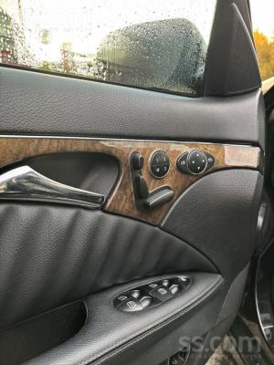 Melns Mercedes-Benz E 320 2007 Rīga, ar dzinēja tilpumu 3.00 L un nobraukumu 382 tūkst. km par 4400 €, foto 8 vietnē AUTOMOTO.COM.LV
