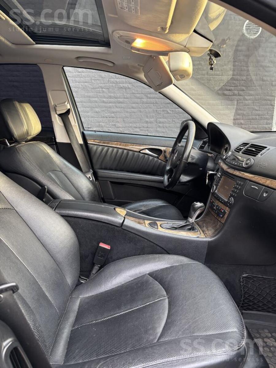 Melns Mercedes-Benz E 320 2007 Rīga, ar dzinēja tilpumu 3.00 L un nobraukumu 382 tūkst. km par 4400 €, foto 12 vietnē AUTOMOTO.COM.LV