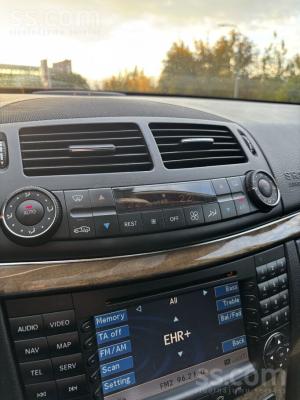 Melns Mercedes-Benz E 320 2007 Rīga, ar dzinēja tilpumu 3.00 L un nobraukumu 382 tūkst. km par 4400 €, foto 14 vietnē AUTOMOTO.COM.LV