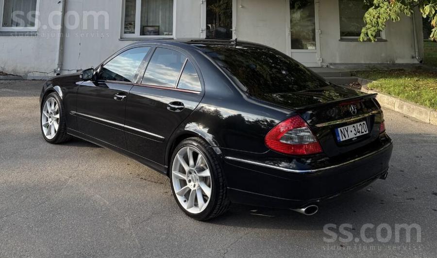 Black Mercedes-Benz E 320 2007 in Riga, with an engine capacity of 3.00 L and mileage of 255 thousand km for 10999 €, photo 3 on AUTOMOTO.COM.LV