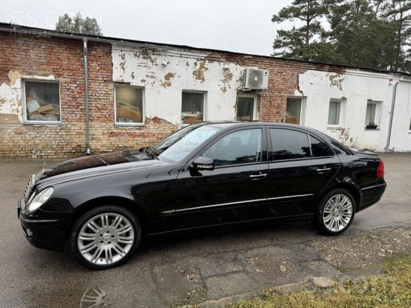 Mercedes-Benz E 320 2007 in Riga on AUTOMOTO.COM.LV Black Mercedes-Benz E 320 2007 in Riga, with an engine capacity of 3.00 L and mileage of 255 thousand km for 10999 ā¬, photo 10 on AUTOMOTO.COM.LV