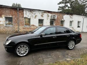 Black Mercedes-Benz E 320 2007 in Riga, with an engine capacity of 3.00 L and mileage of 255 thousand km for 10999 €, photo 10 on AUTOMOTO.COM.LV