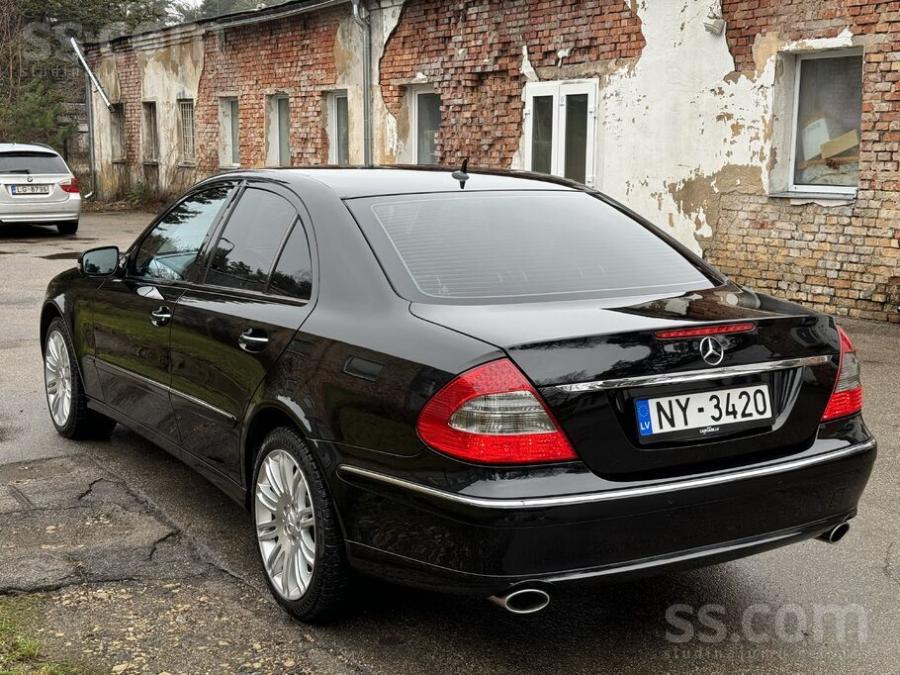 Black Mercedes-Benz E 320 2007 in Riga, with an engine capacity of 3.00 L and mileage of 255 thousand km for 10999 €, photo 13 on AUTOMOTO.COM.LV