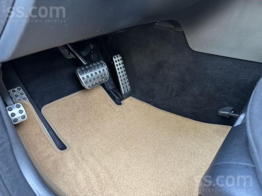 Black Mercedes-Benz E 320 2007 in Riga, with an engine capacity of 3.00 L and mileage of 255 thousand km for 10999 €, photo 14 on AUTOMOTO.COM.LV