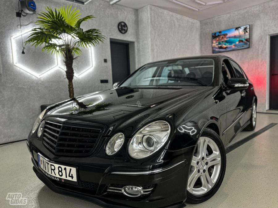 Черный Мерседес Е 320 2007 в Каунас, объемом двигателя 3.00 л и пробегом 302 тыс. км за 5150 €, фото 8 на AUTOMOTO.COM.LV