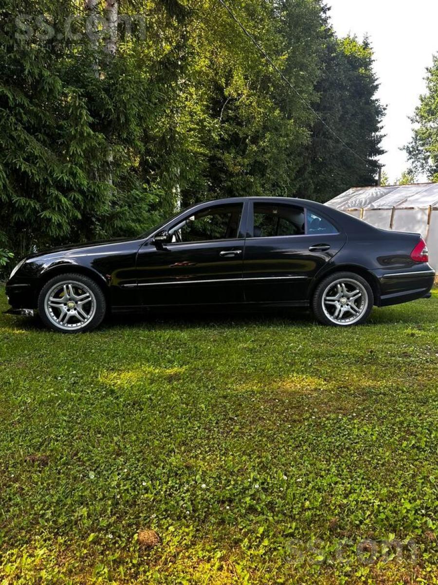 Melns Mercedes-Benz E 320 2008 Rēzekne, ar dzinēja tilpumu 3.00 L un nobraukumu 411 tūkst. km par 3500 €, foto 4 vietnē AUTOMOTO.COM.LV