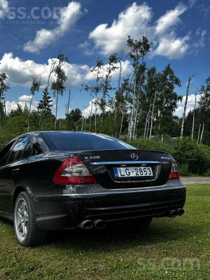 Melns Mercedes-Benz E 320 2008 Rēzekne, ar dzinēja tilpumu 3.00 L un nobraukumu 411 tūkst. km par 4500 €, foto 4 vietnē AUTOMOTO.COM.LV