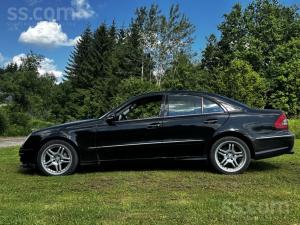 Melns Mercedes-Benz E 320 2008 Rēzekne, ar dzinēja tilpumu 3.00 L un nobraukumu 411 tūkst. km par 4500 €, foto 7 vietnē AUTOMOTO.COM.LV