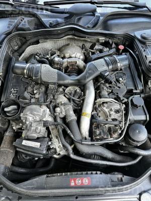 Melns Mercedes-Benz E 320 2008 Rēzekne, ar dzinēja tilpumu 3.00 L un nobraukumu 411 tūkst. km par 4500 €, foto 9 vietnē AUTOMOTO.COM.LV