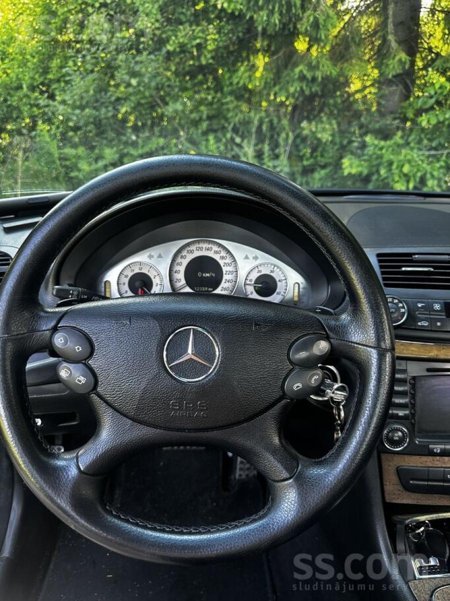 Melns Mercedes-Benz E 320 2008 Rēzekne, ar dzinēja tilpumu 3.00 L un nobraukumu 411 tūkst. km par 4500 €, foto 10 vietnē AUTOMOTO.COM.LV