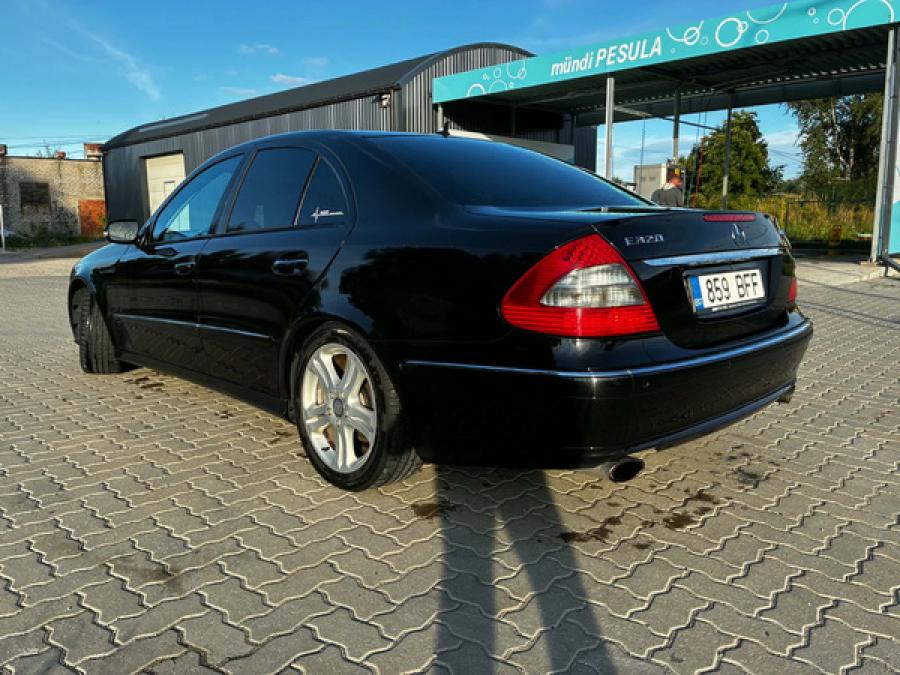 Черный Мерседес Е 320 2008 в Таллин, объемом двигателя 3.00 л и пробегом 366 тыс. км за 4999 €, фото 3 на AUTOMOTO.COM.LV