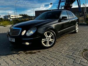 Черный Мерседес Е 320 2008 в Таллин, объемом двигателя 3.00 л и пробегом 366 тыс. км за 4999 €, фото  на AUTOMOTO.COM.LV