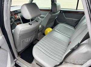 Melns Mercedes-Benz E 320 1994 Rīga, ar dzinēja tilpumu 3.20 L un nobraukumu 270 tūkst. km par 10900 €, foto 8 vietnē AUTOMOTO.COM.LV