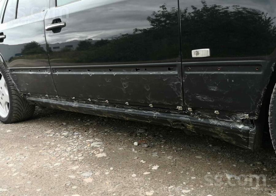 Melns Mercedes-Benz E 320 1994 Rīga, ar dzinēja tilpumu 3.20 L un nobraukumu 270 tūkst. km par 10900 €, foto 9 vietnē AUTOMOTO.COM.LV