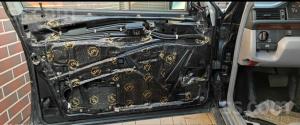 Melns Mercedes-Benz E 320 1994 Rīga, ar dzinēja tilpumu 3.20 L un nobraukumu 270 tūkst. km par 10900 €, foto 14 vietnē AUTOMOTO.COM.LV