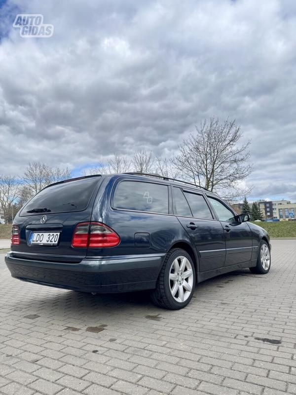 Black Mercedes-Benz E 320 2002 in Jonava, with an engine capacity of 3.20 L and mileage of 296 thousand km for 3900 €, photo 6 on AUTOMOTO.COM.LV
