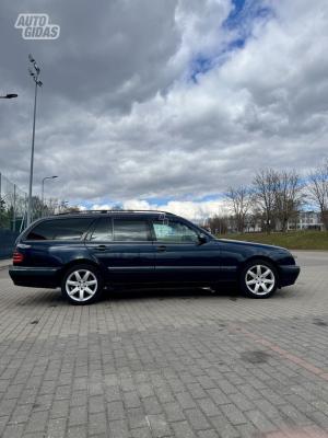 Melns Mercedes-Benz E 320 2002 Jonava, ar dzinēja tilpumu 3.20 L un nobraukumu 296 tūkst. km par 3900 €, foto 8 vietnē AUTOMOTO.COM.LV