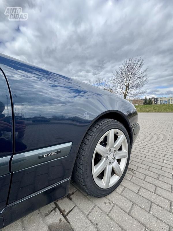 Black Mercedes-Benz E 320 2002 in Jonava, with an engine capacity of 3.20 L and mileage of 296 thousand km for 3900 €, photo 10 on AUTOMOTO.COM.LV