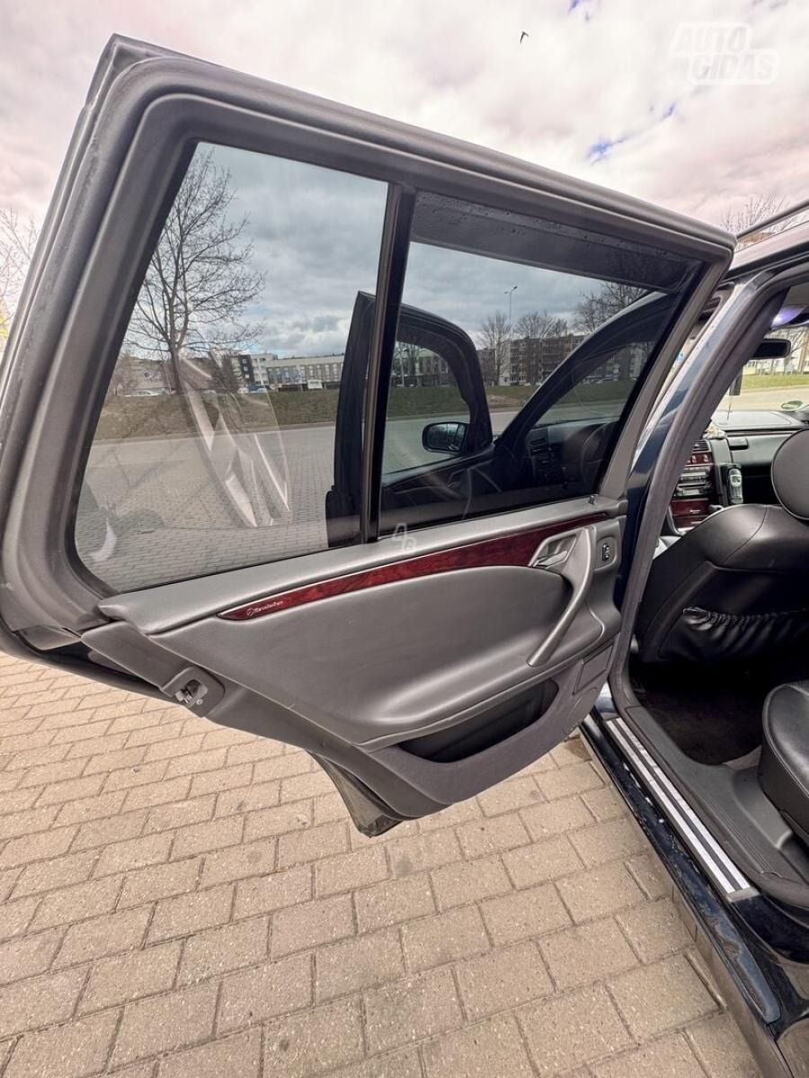 Melns Mercedes-Benz E 320 2002 Jonava, ar dzinēja tilpumu 3.20 L un nobraukumu 296 tūkst. km par 3900 €, foto 15 vietnē AUTOMOTO.COM.LV