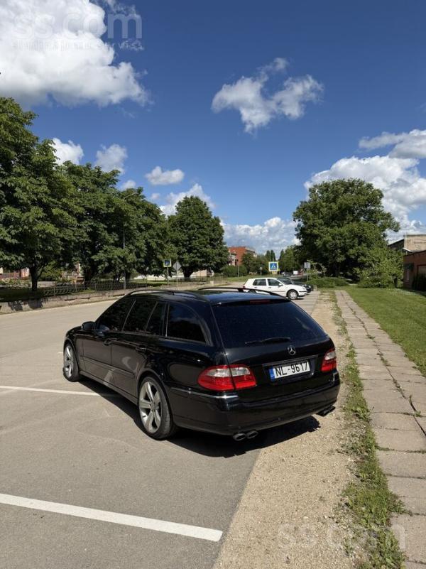 Melns Mercedes-Benz E 320 2003 Balvi, ar dzinēja tilpumu 3.20 L un nobraukumu 330 tūkst. km par 3850 €, foto 5 vietnē AUTOMOTO.COM.LV