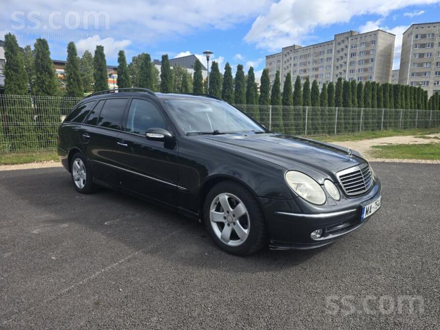 Melns Mercedes-Benz E 320 2003 Jelgava, ar dzinēja tilpumu 3.20 L un nobraukumu 406 tūkst. km par 2500 €, foto 3 vietnē AUTOMOTO.COM.LV