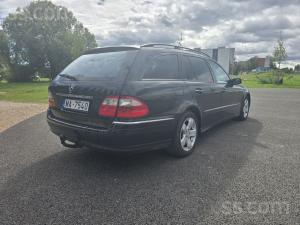 Melns Mercedes-Benz E 320 2003 Jelgava, ar dzinēja tilpumu 3.20 L un nobraukumu 406 tūkst. km par 2500 €, foto 4 vietnē AUTOMOTO.COM.LV