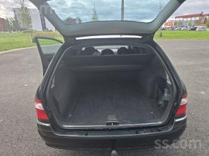 Melns Mercedes-Benz E 320 2003 Jelgava, ar dzinēja tilpumu 3.20 L un nobraukumu 406 tūkst. km par 2500 €, foto 9 vietnē AUTOMOTO.COM.LV