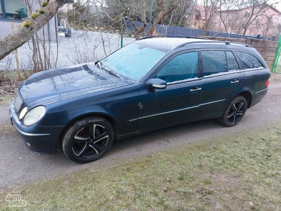 Black Mercedes-Benz E 320 2004 in Vilnius, with an engine capacity of 3.20 L and mileage of 348 thousand km for 999 €, photo 2 on AUTOMOTO.COM.LV