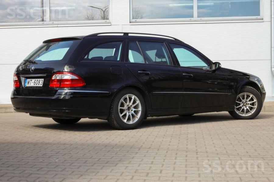 Black Mercedes-Benz E 320 2004 in Riga, with an engine capacity of 3.20 L and mileage of 0 thousand km for 2295 €, photo 7 on AUTOMOTO.COM.LV