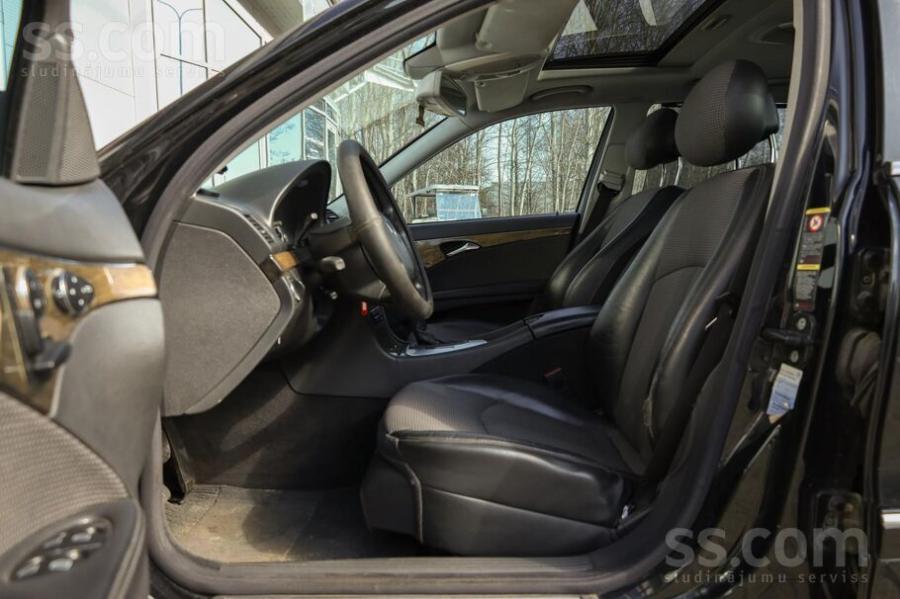 Black Mercedes-Benz E 320 2004 in Riga, with an engine capacity of 3.20 L and mileage of 0 thousand km for 2295 €, photo 8 on AUTOMOTO.COM.LV